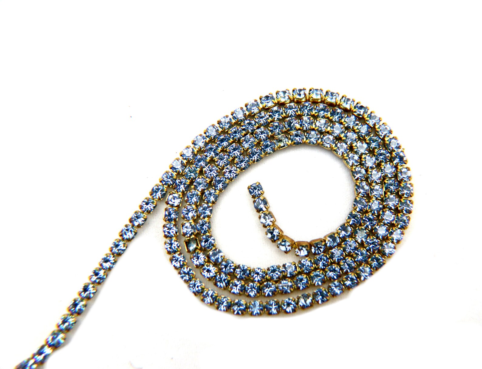 10ss Swarovski Close Cup Chain in Light Sapphire 2.8mm Made in - Etsy