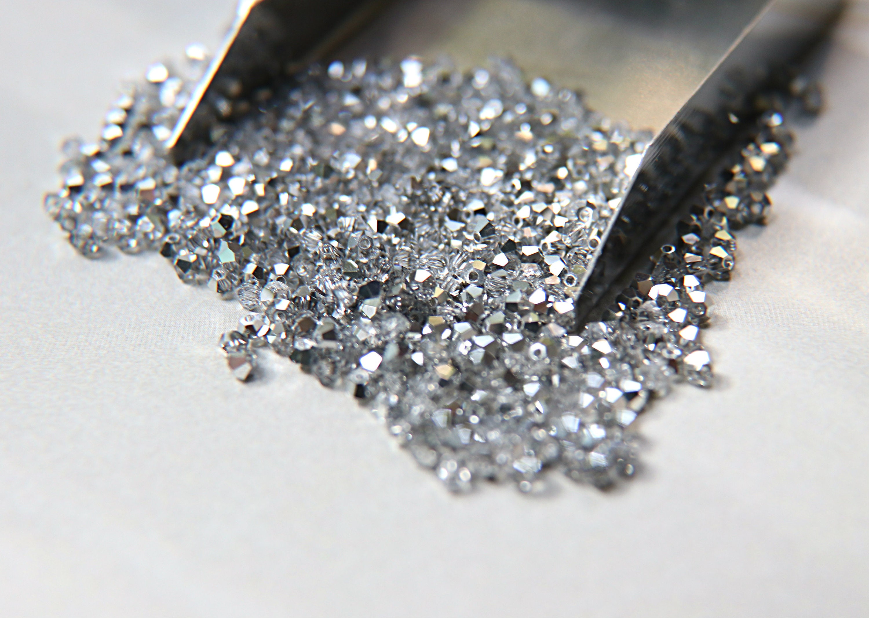 Swarovski Crystal Bicones (2.5mm) Metallic Comet Argent Light - Etsy