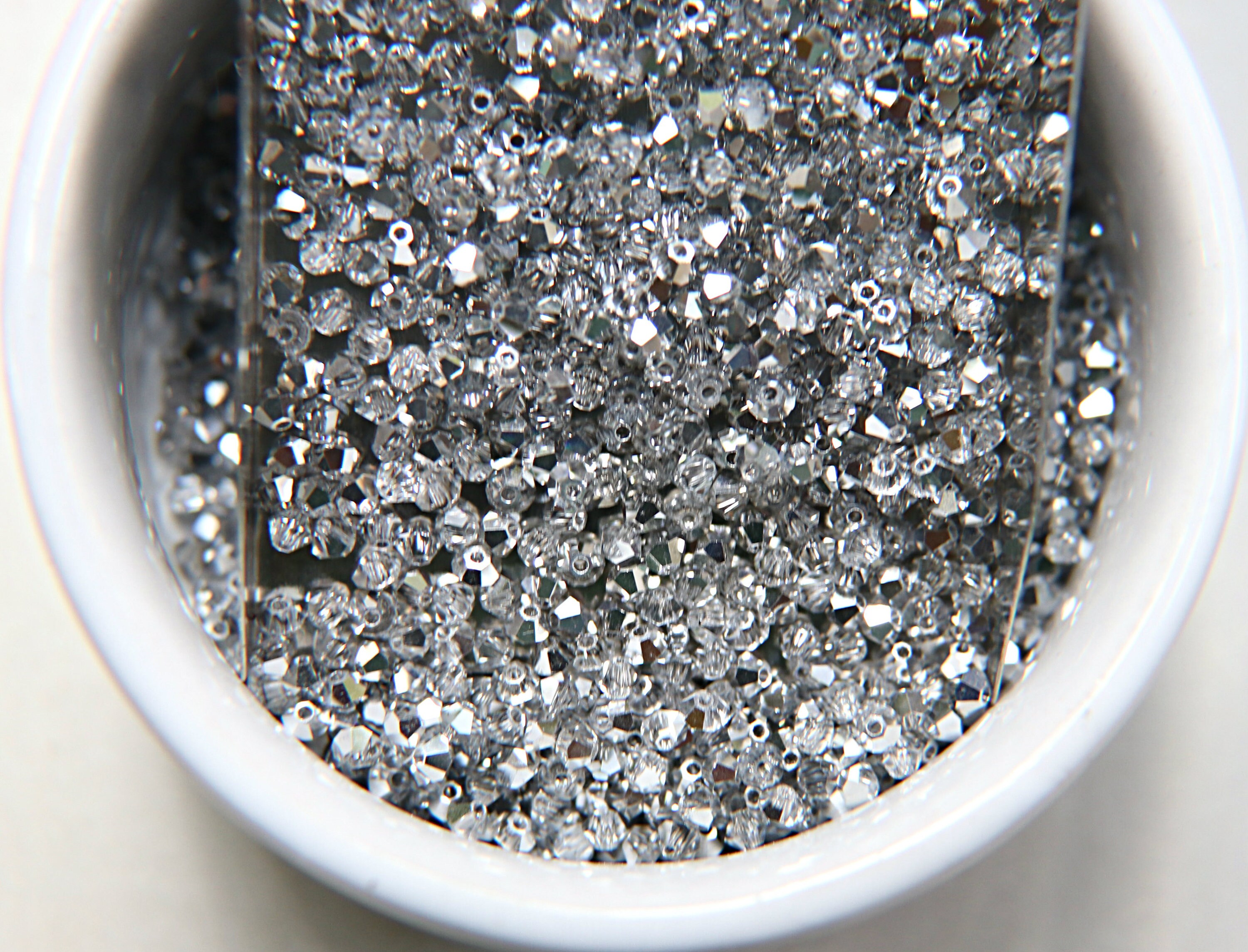 Swarovski (2.5mm) Crystal Metallic Crystal Comet Argent Light Bicones ...