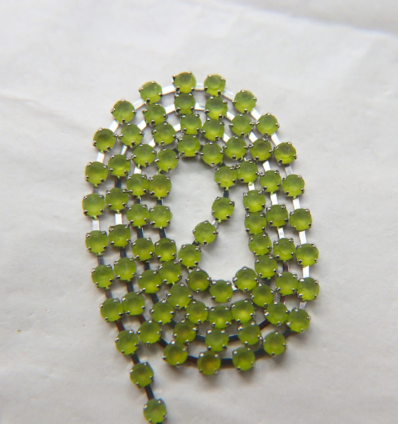 12 SS Rhinestone Chain Vintage Glass Frosted Peridot Black - Etsy