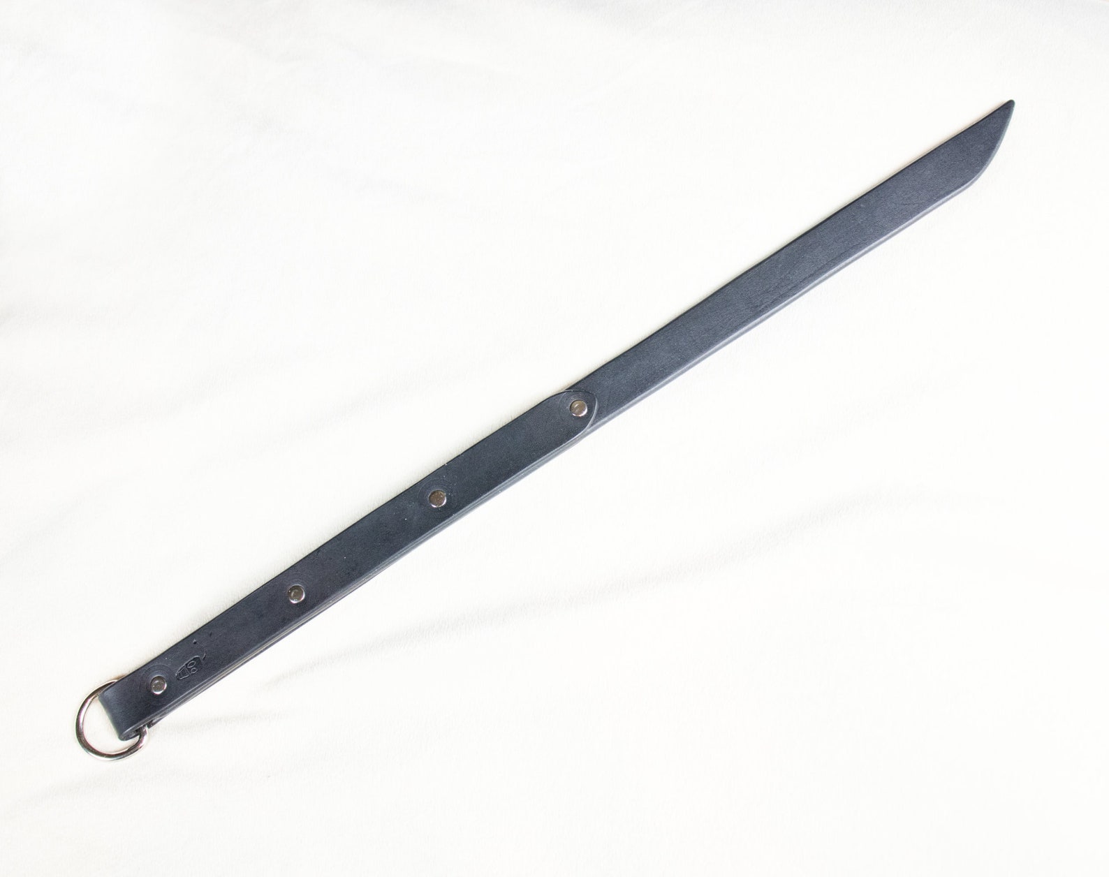Langsig Leather Spanking Strap - A Pointed, Brutally Stinging ...