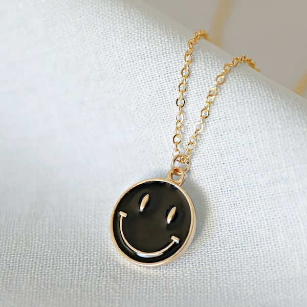 Smiley Face Necklace - Etsy