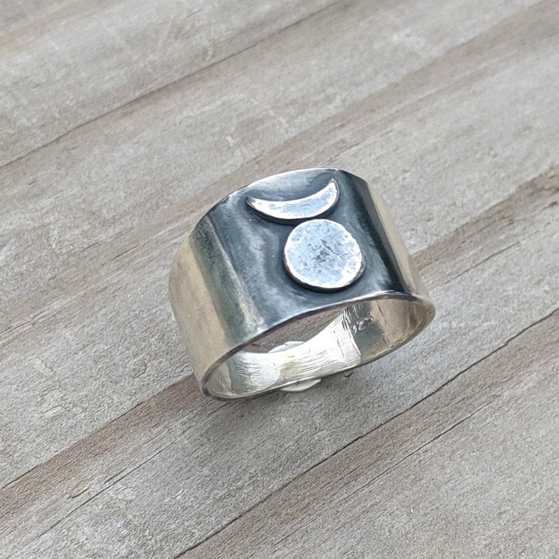 Witchcraft Ring - Etsy