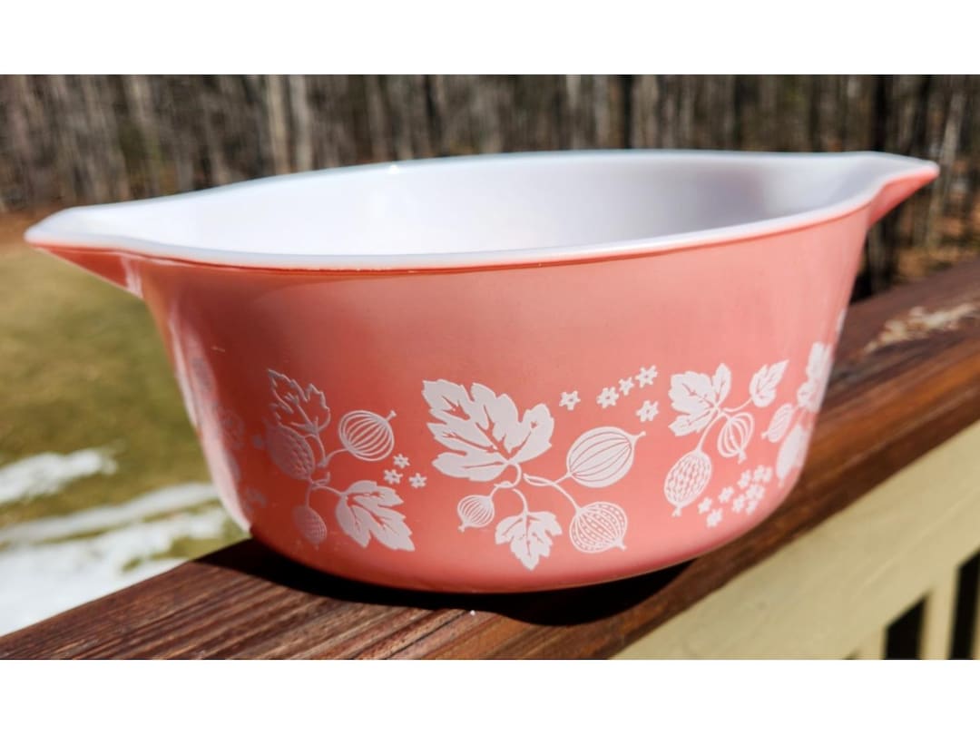 PYREX Pink White Gooseberry Casserole Dish RARE Vintage 475 B 475-B-2 1 ...