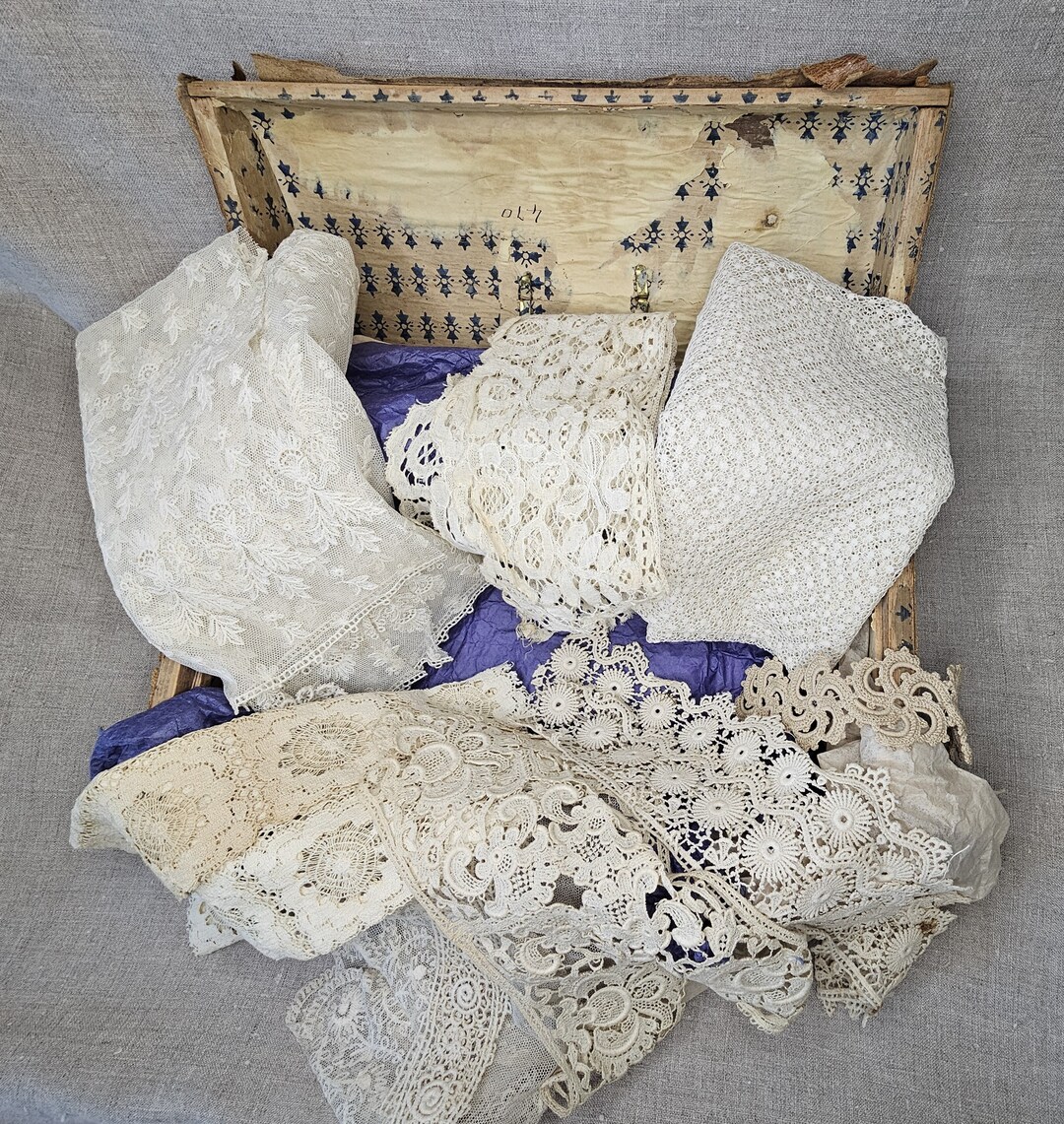 Vintage Leather Covered Lace Box. This Box Was Brought From England to ...