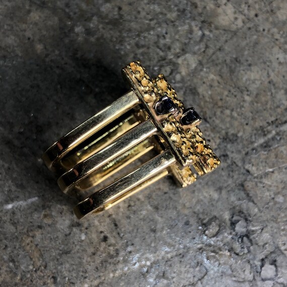 DOPE ORIGINAL -1970s Sapphire Ring - Heavy Gold Ring … - Gem