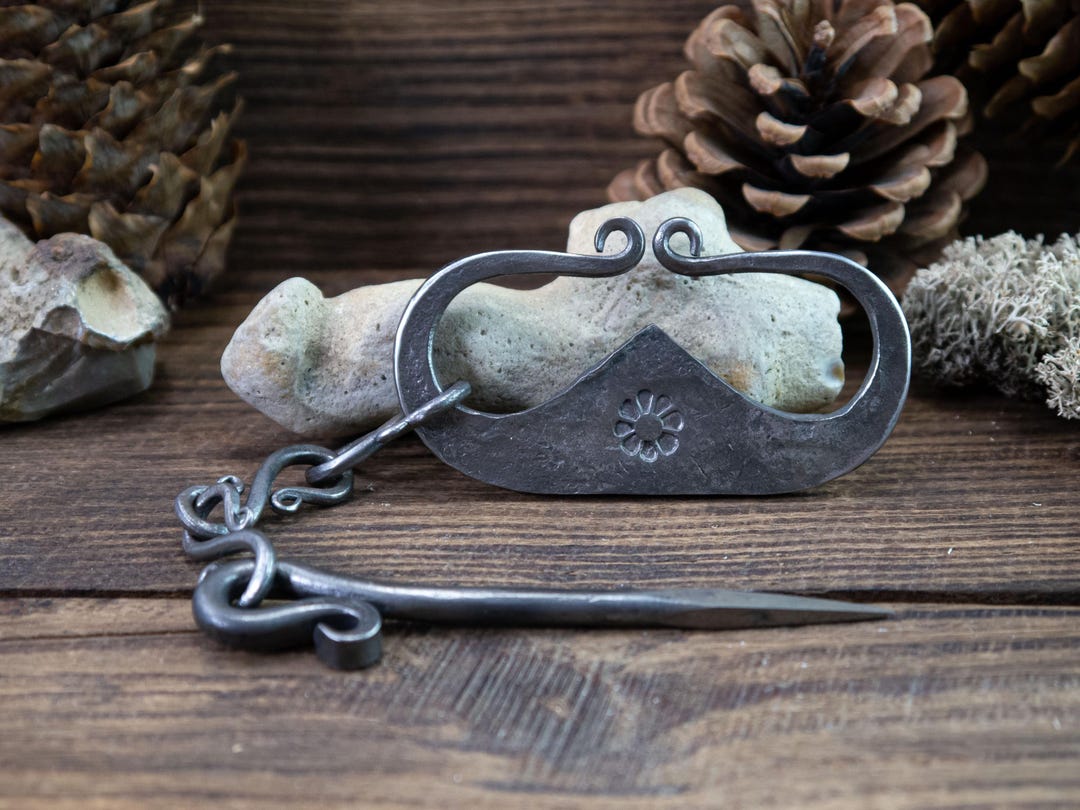 Firelighting Set for Scouting or Bushcraft. Flint and Fire Striker ...