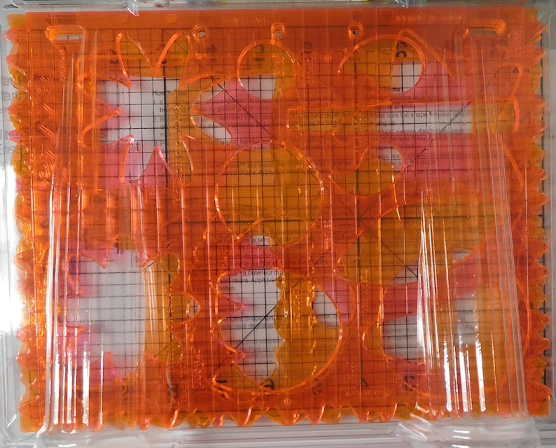 Fiskars 148020-1001 7 Piece Basic Shapes Ultra Shapexpress Starter Set ...