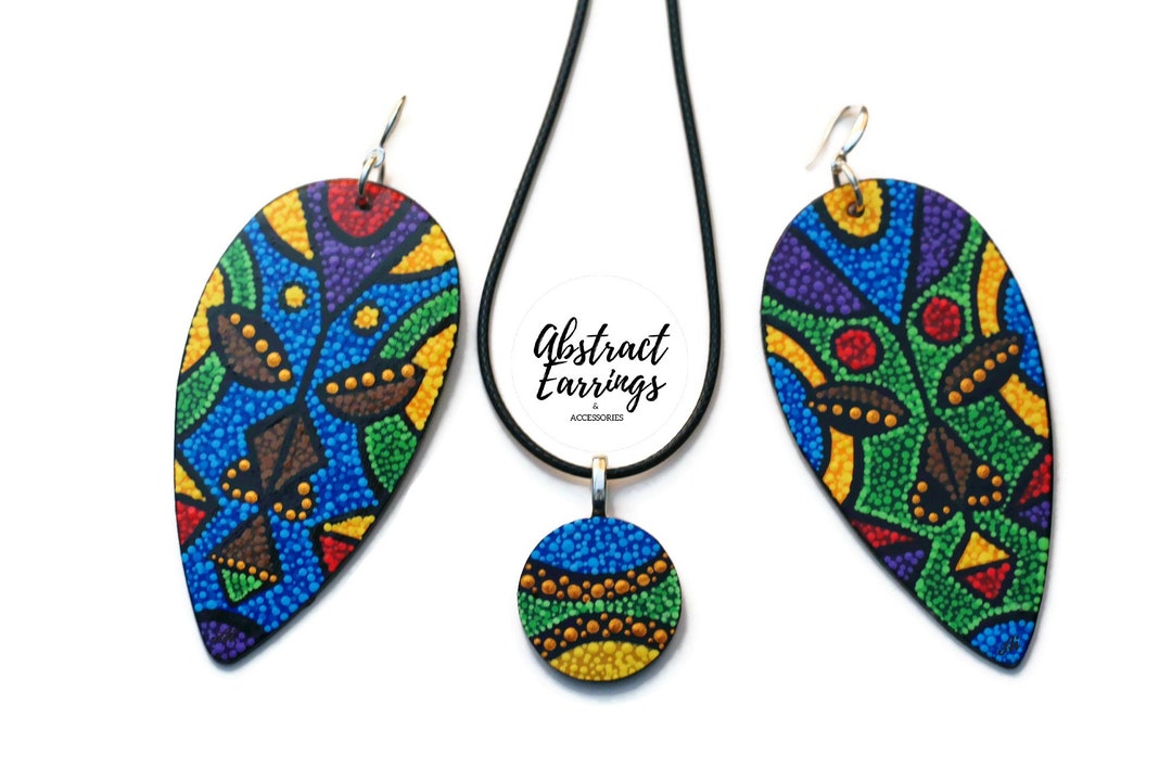 Hand-painted African Mask Jewelry Set: Wood Earrings & Pendant - Etsy