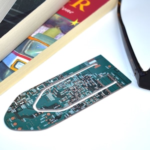Circuit Board Bookmark - Geeky Christmas Gifts - Nerd Stocking Fillers ...