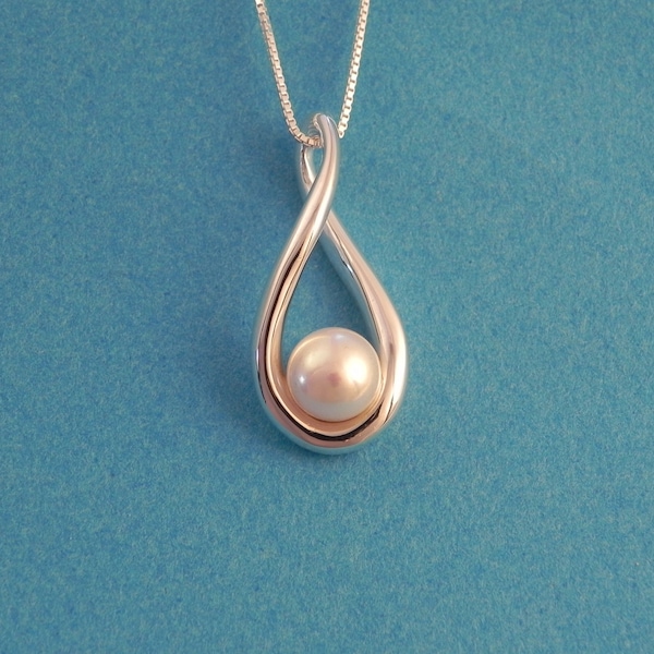 Infinity Pendant - Etsy