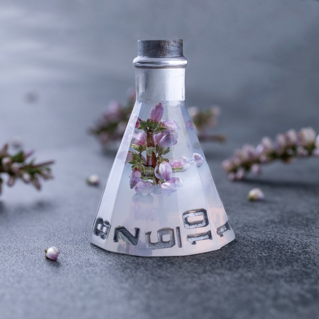 Heather Potion - Flower Set of 7 Potion Dice, Floral Bottle Dice Set ...