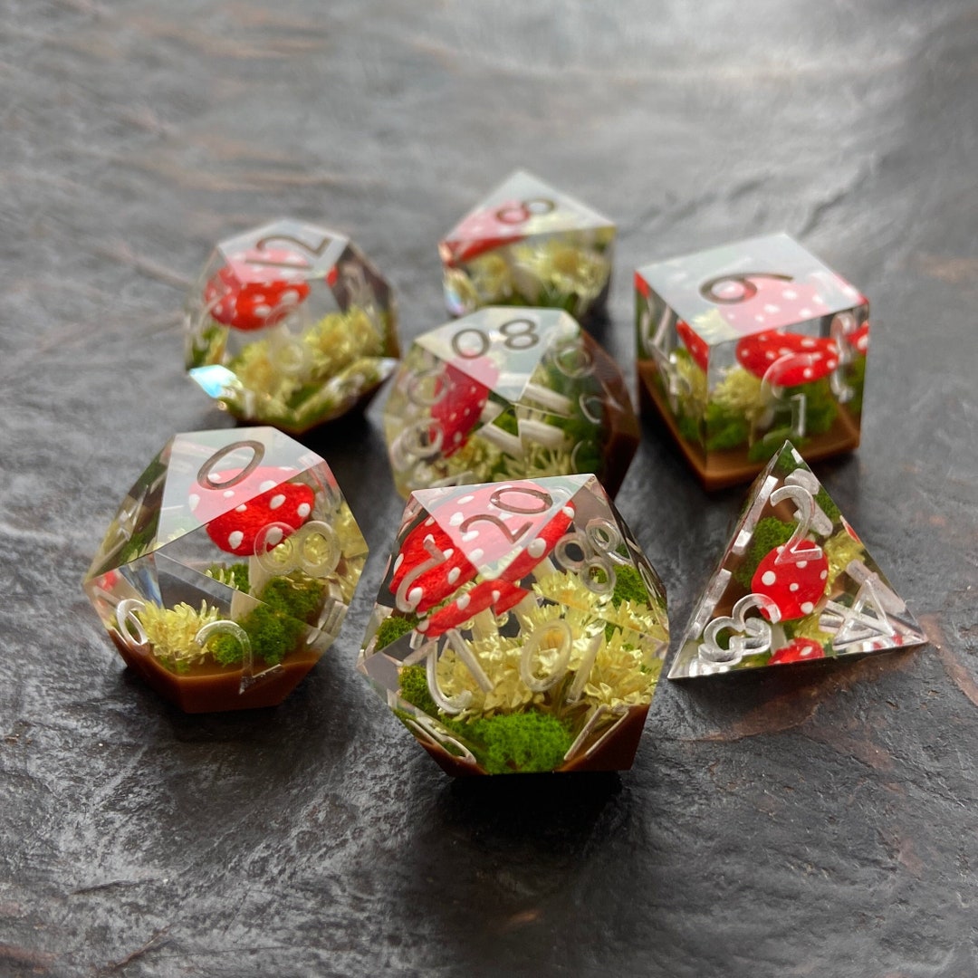 Amanita Dice // Mushroom Moss Flower Dnd Set // Role Playing - Etsy Israel