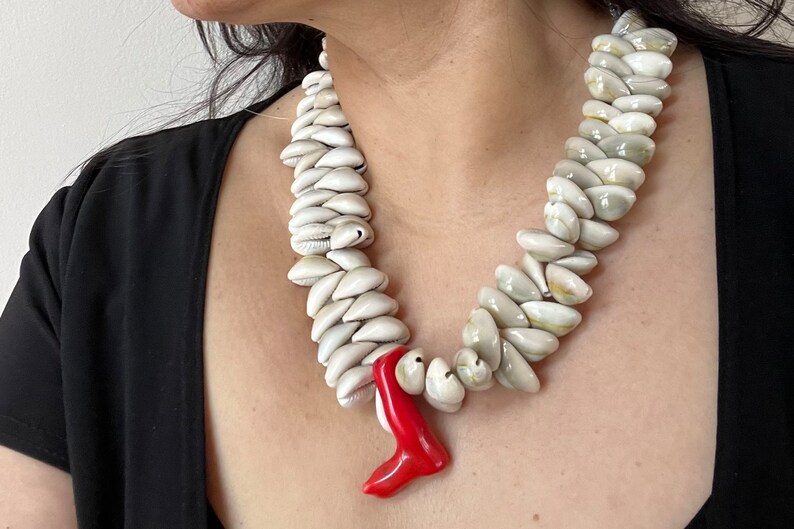 Sea Shell Coral Necklace Chunky Cowerie Shell Necklace OOAK - Etsy