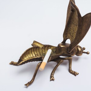 Vintage Tobacciana Ashtray Brass Smoke Decor Fly Insect Wasp Hollywood ...