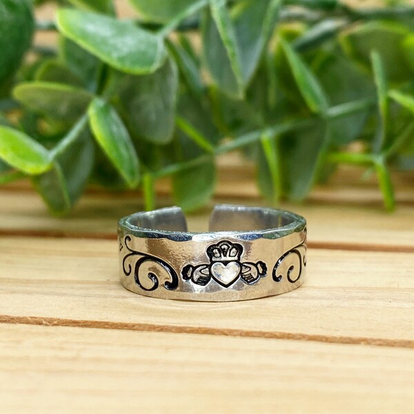 Custom Claddagh Ring - Etsy