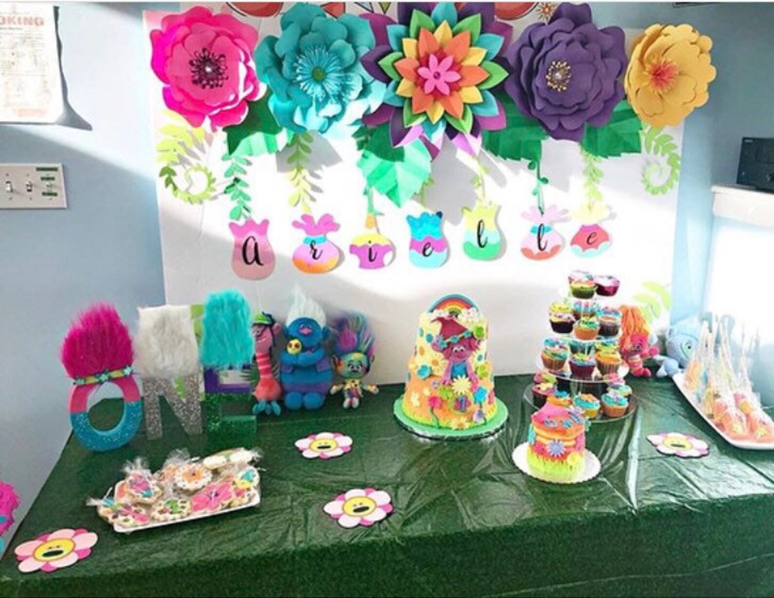 5 Piece Trolls Paper Flower Set/nursery Decor ****color Customizable ...