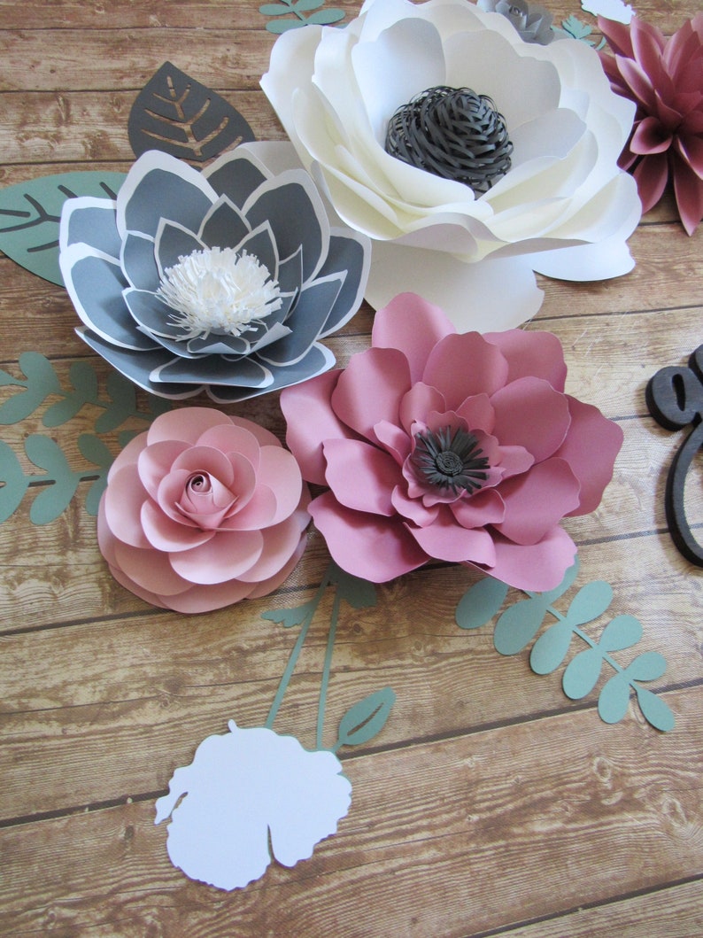 12 Piece Paper Flower Set color Customizable | Etsy
