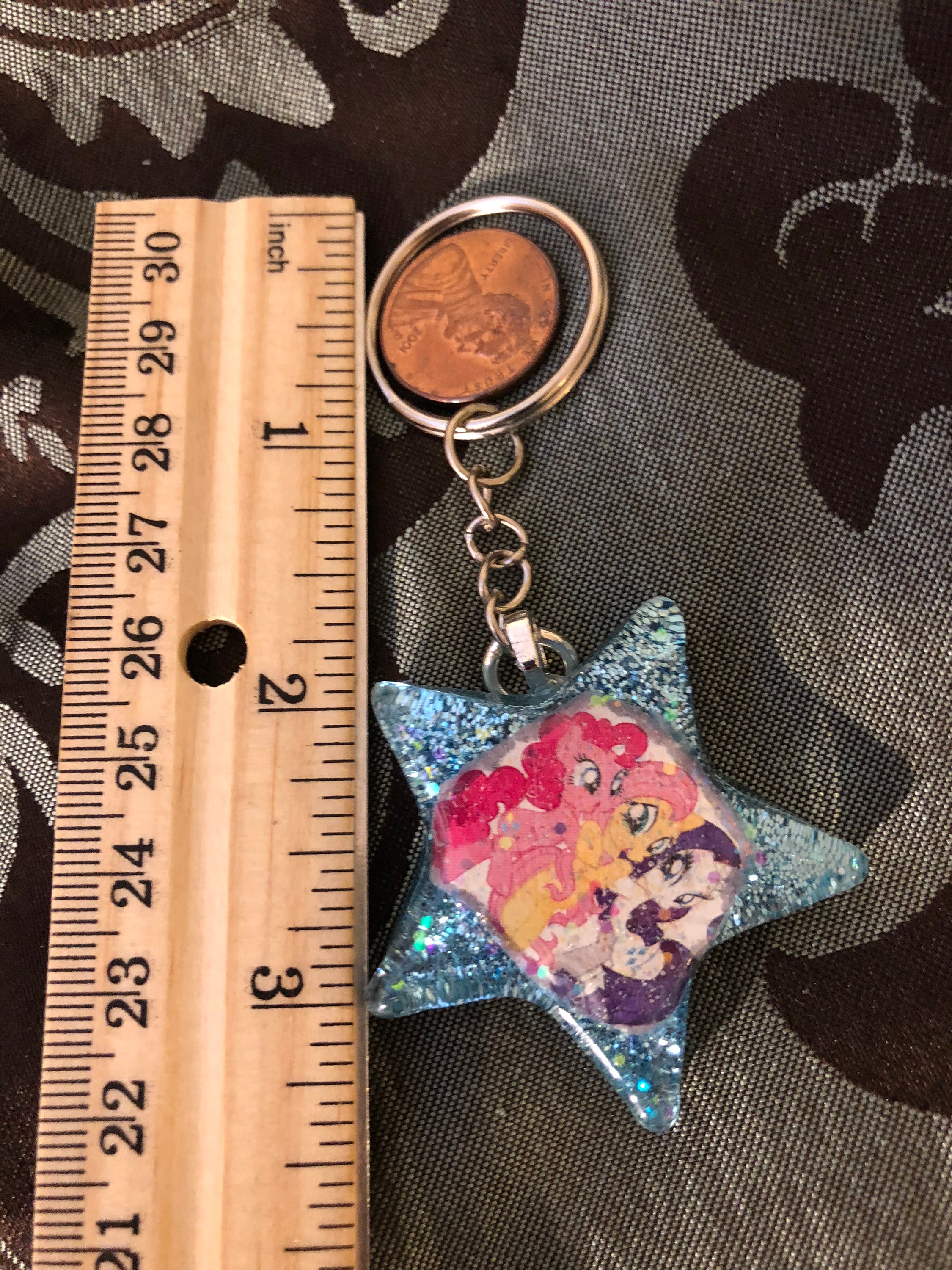 Mlp star group hug resin keychain | Etsy