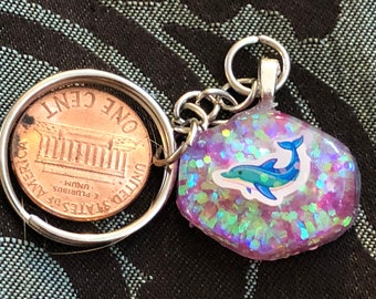 Cute Kawaii Dolphin Keychain Plastic Glitter Filled Keyring Dolphin ...
