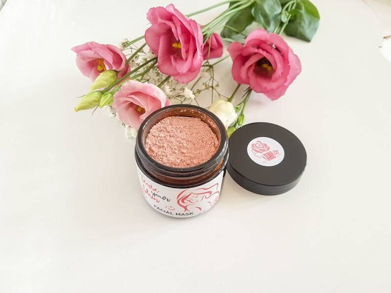 Natural Rose Clay Facial Mask, Anti-ageing Rose Petals Mask, Pink Clay ...