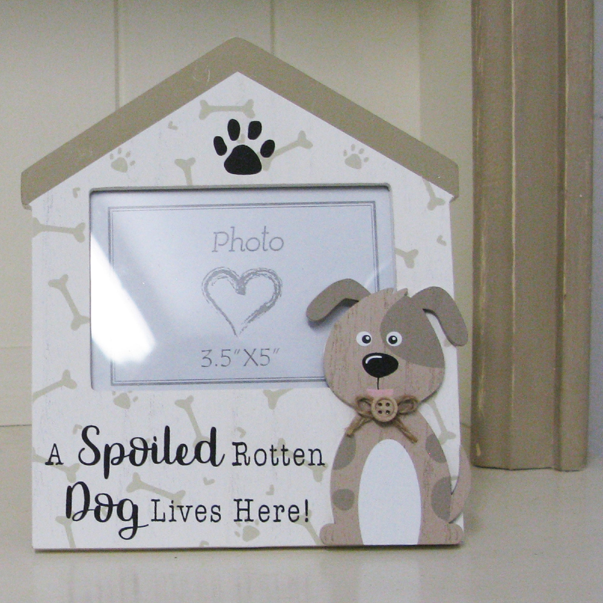 Dog Photo Frame Picture A Spoiled Rotten Dog Lives Here Wooden Cream 3 ...