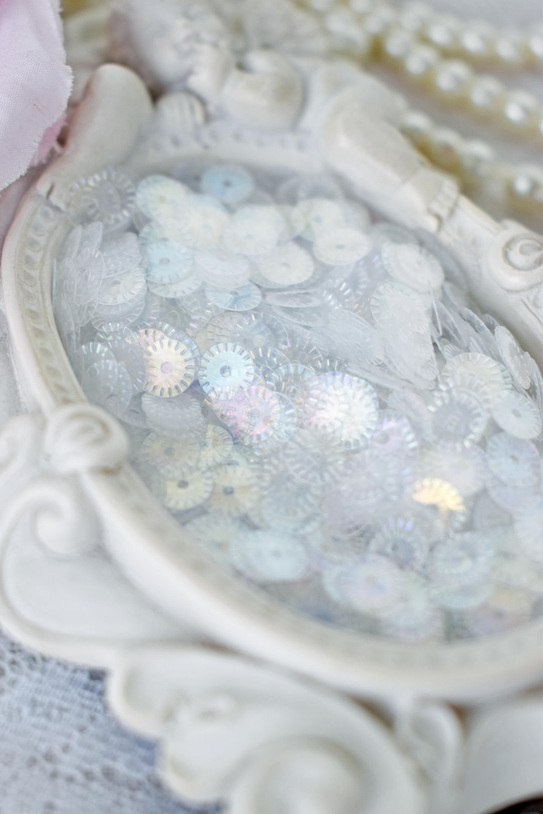 Italian Sequins, Dentille Irise Transparent Flat Sequins, 5 Mm Sequins ...