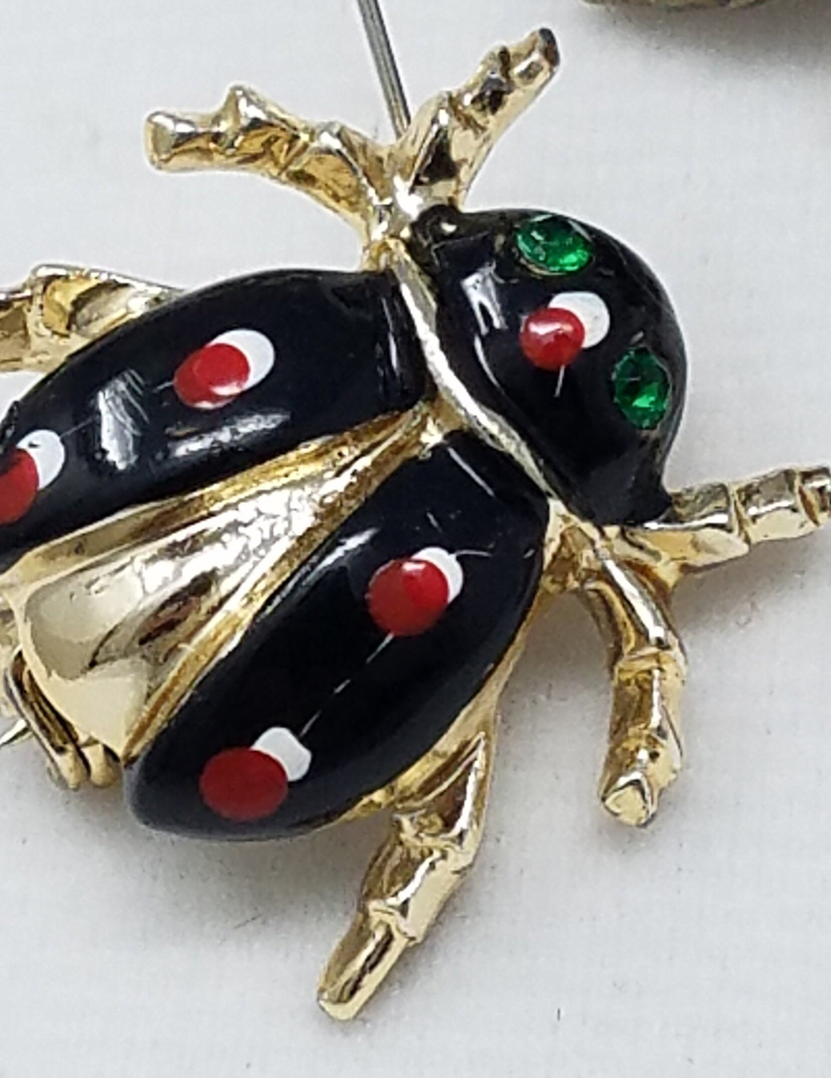 Vintage Pair of Beetle-Bug Pins - Etsy.de