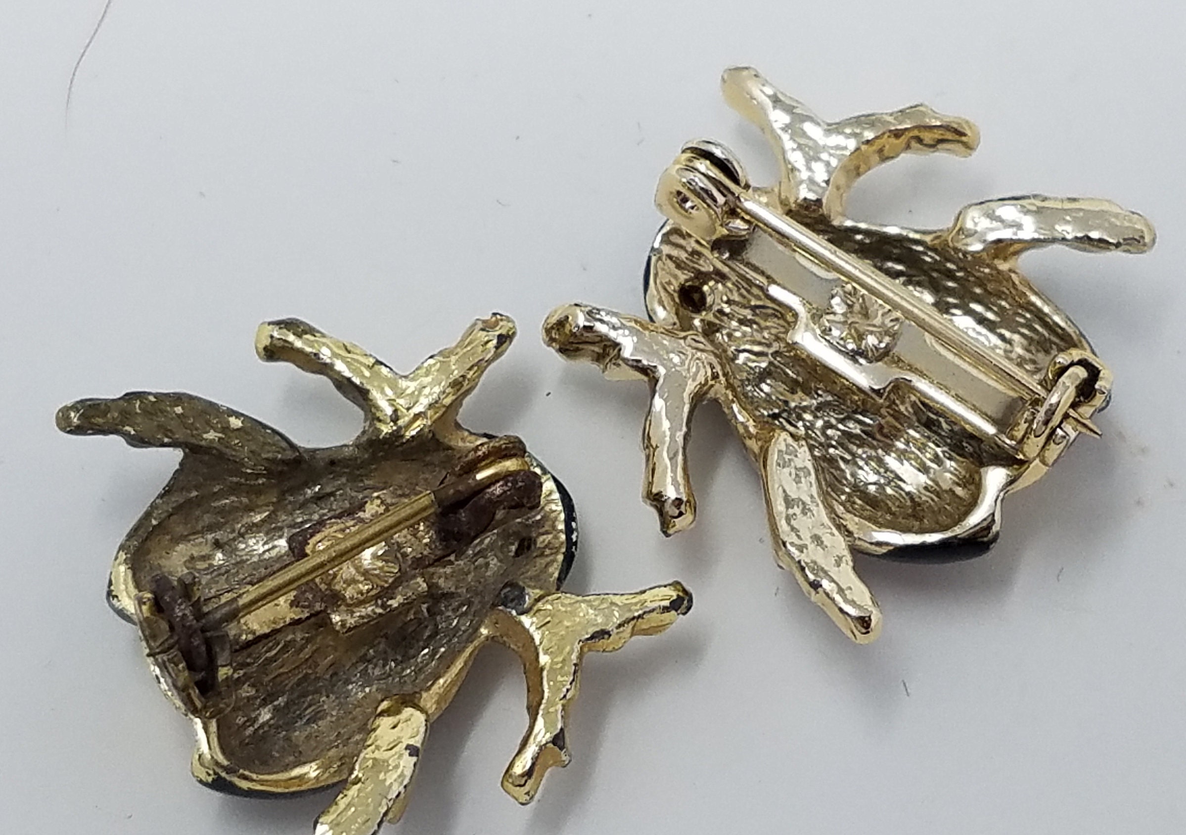 Vintage Pair of Beetle-Bug Pins - Etsy.de