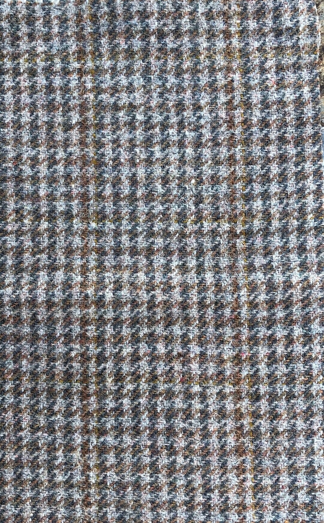 Gray Houndstooth Wool Fabric Texture, Medium Weight, for Rug Hooking ...