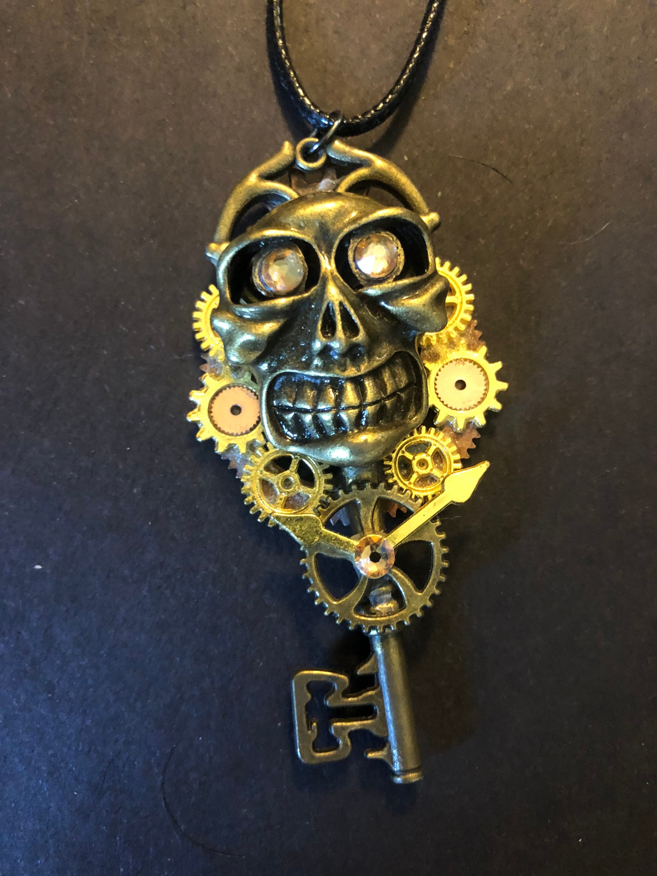 Large Golden Skull Skeleton Key - Etsy