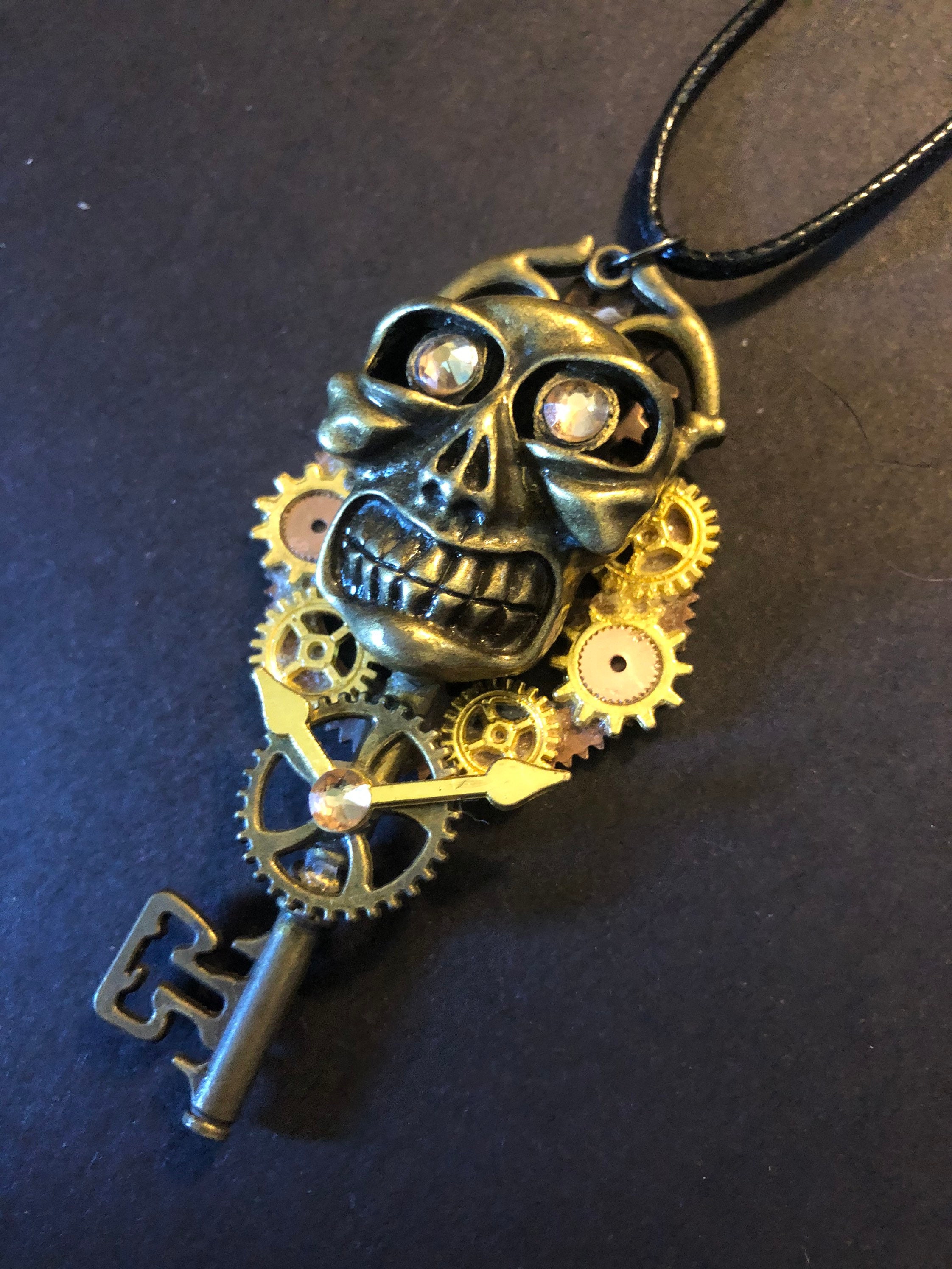 Large Golden Skull Skeleton Key - Etsy