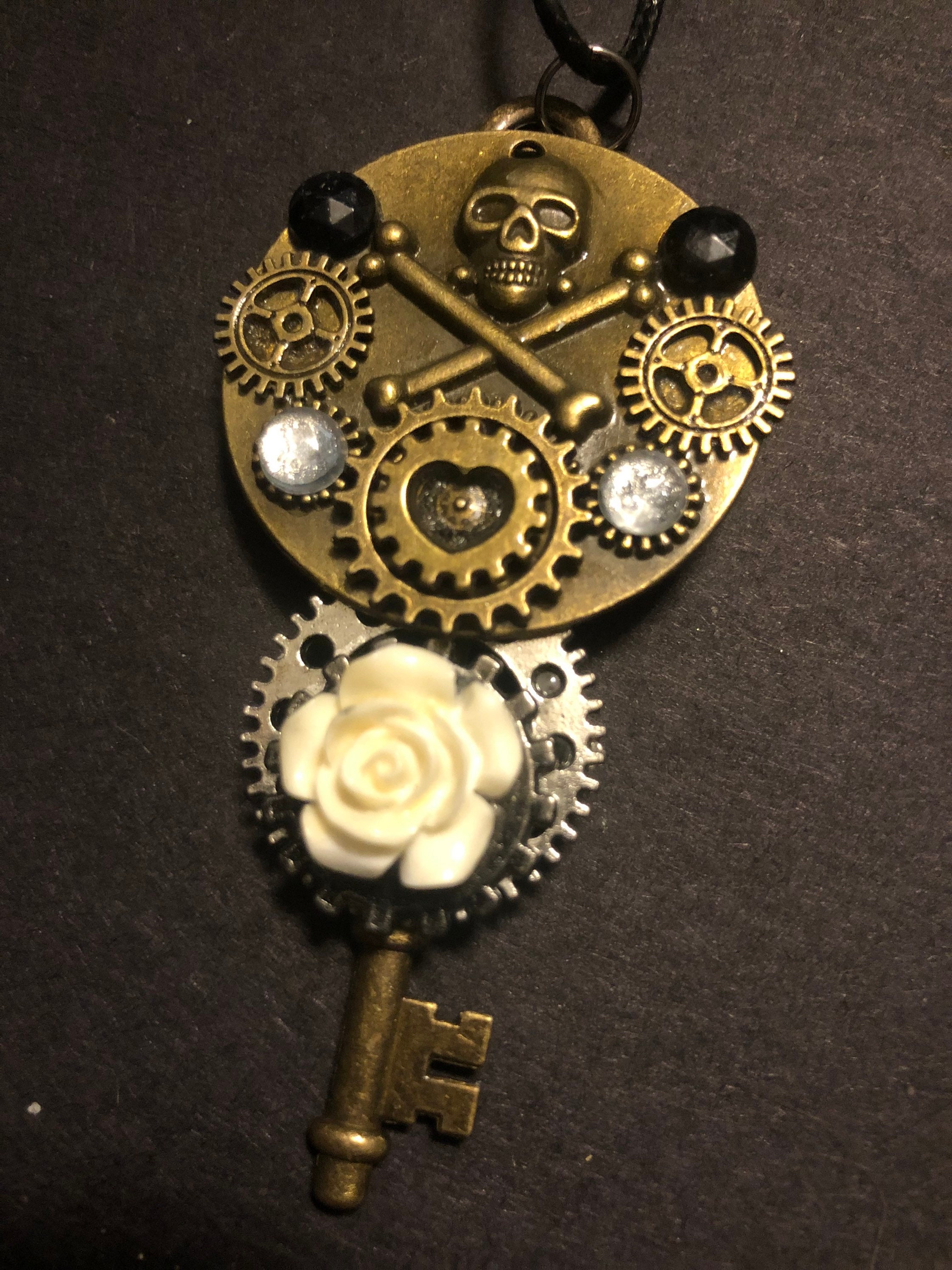 Skull and Crossbones Skeleton Key - Etsy