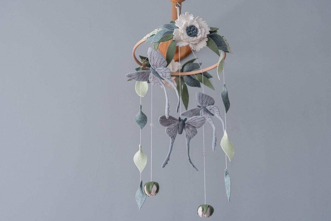 Lunar Moth Baby Mobile: Felt Woodland Nursery Decor - Etsy