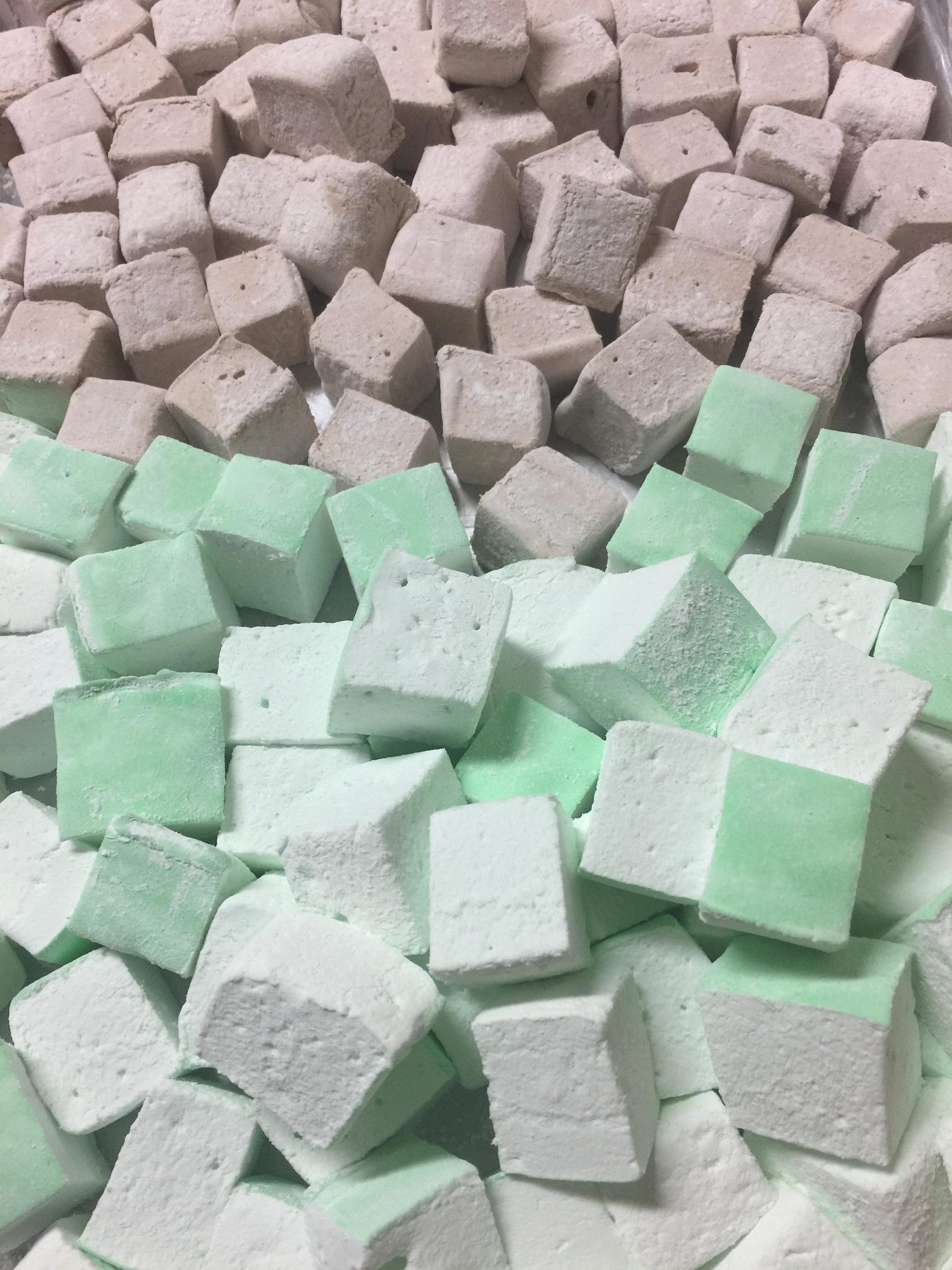 100 Handcrafted Gourmet Marshmallows - Decadent - Soft - Flofys Gourmet ...