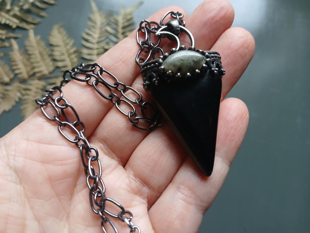 Obsidian and Labradorite Protect Necklace, Fae Witch, Lunar Amulet - Etsy