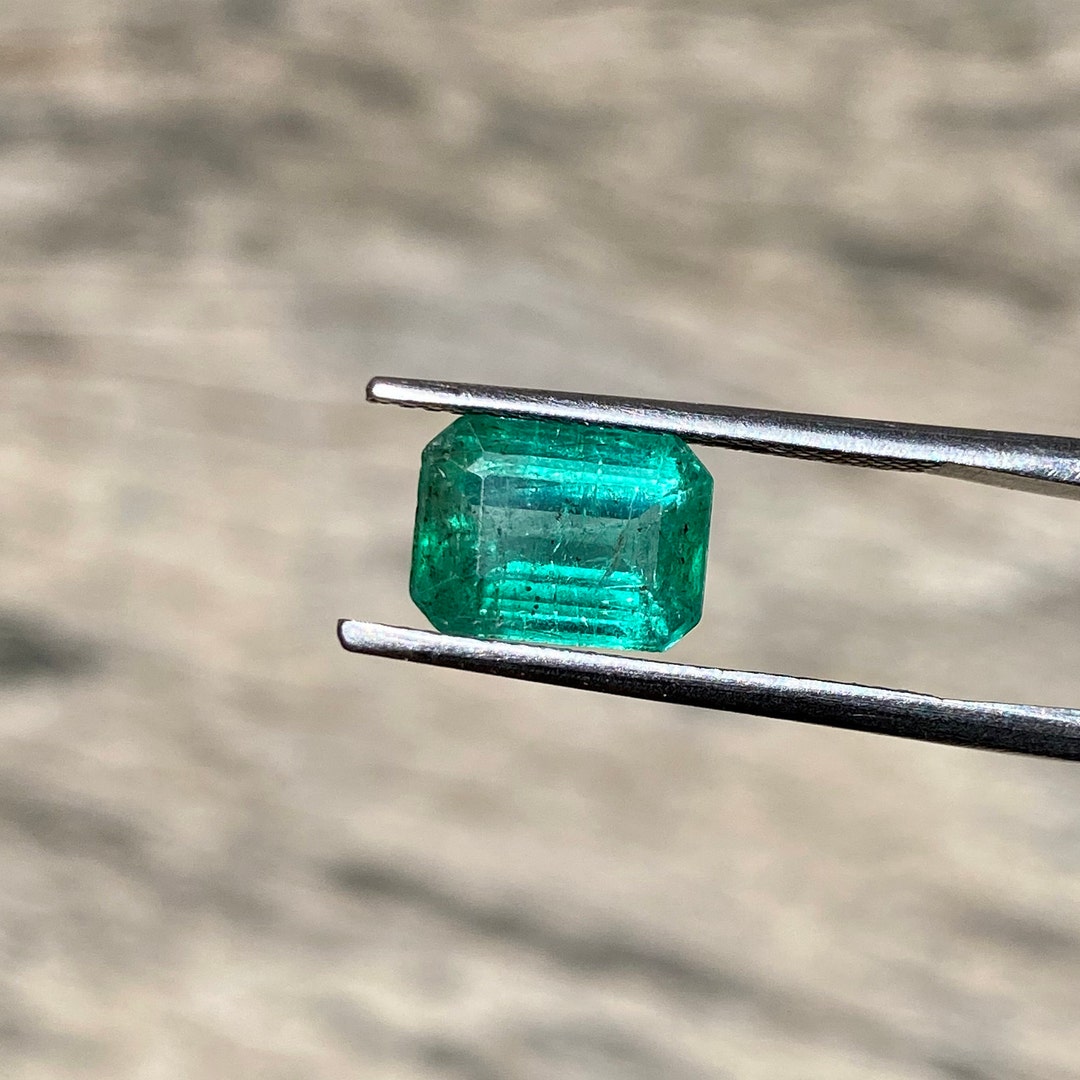 Good Color Luster Emerald Octagon, 2,50 CRT Natural Emerald Zambian ...