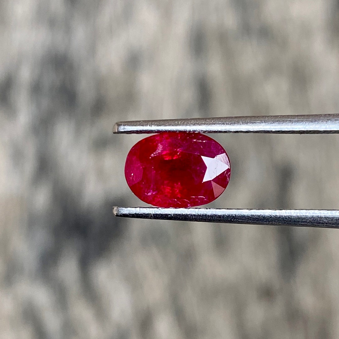 Natural Pigeon Blood Ruby 1.63 Carats Oval Shape Untreated - Etsy Hong Kong
