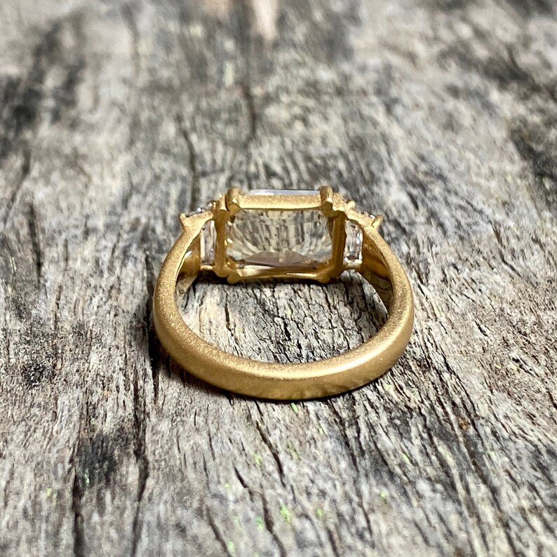 18 Kt Matt Finish Yellow Sapphire Ring With Trapezium Side - Etsy