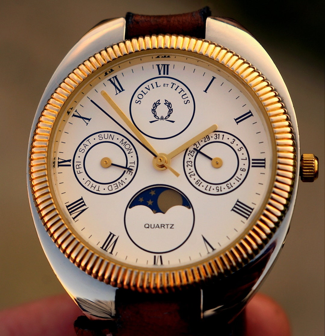 Titus Calendario, Moon Phase, Elegant Two Tone,roman Marks - Etsy