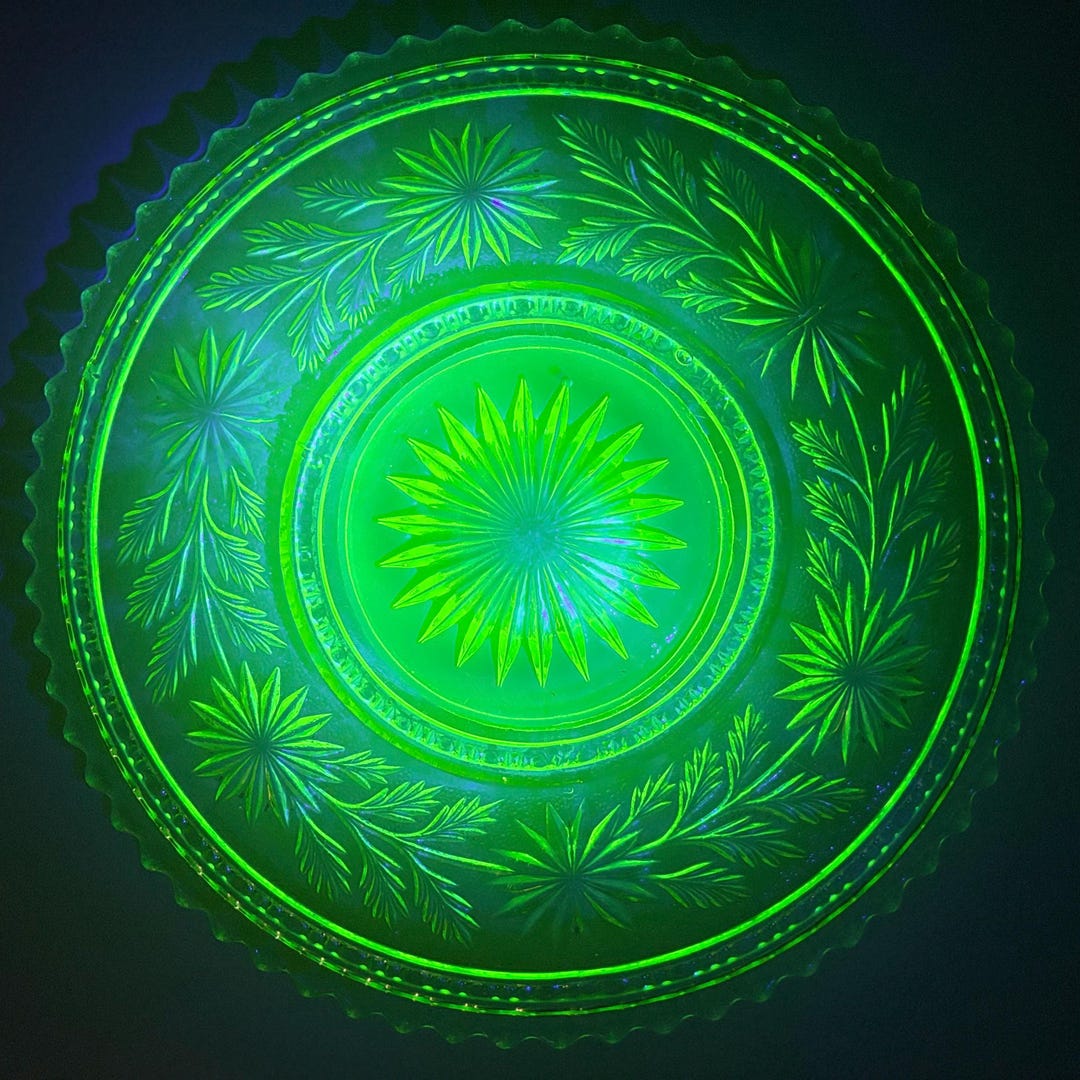 Vintage Uranium Glass Plate, Green Depression Glass, Floral Starburst ...