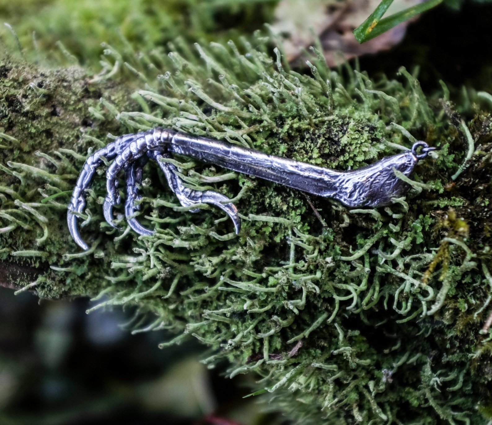 Solid Sterling Silver Magpie Claw Pendant - Etsy Sweden