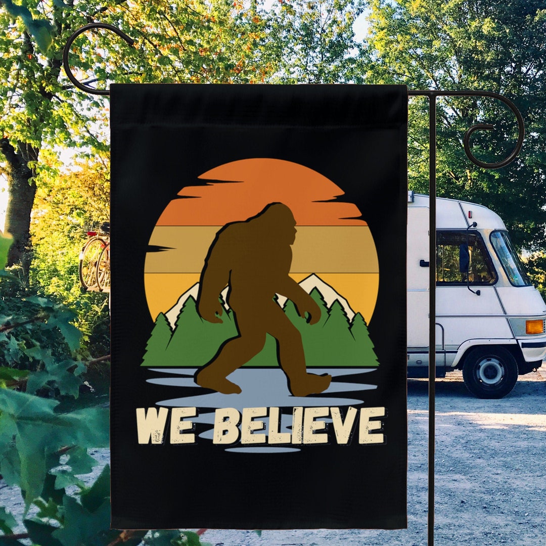Bigfoot Garden Flag, Sasquatch Garden Flag, Outdoor Bigfoot Sign, Funny ...