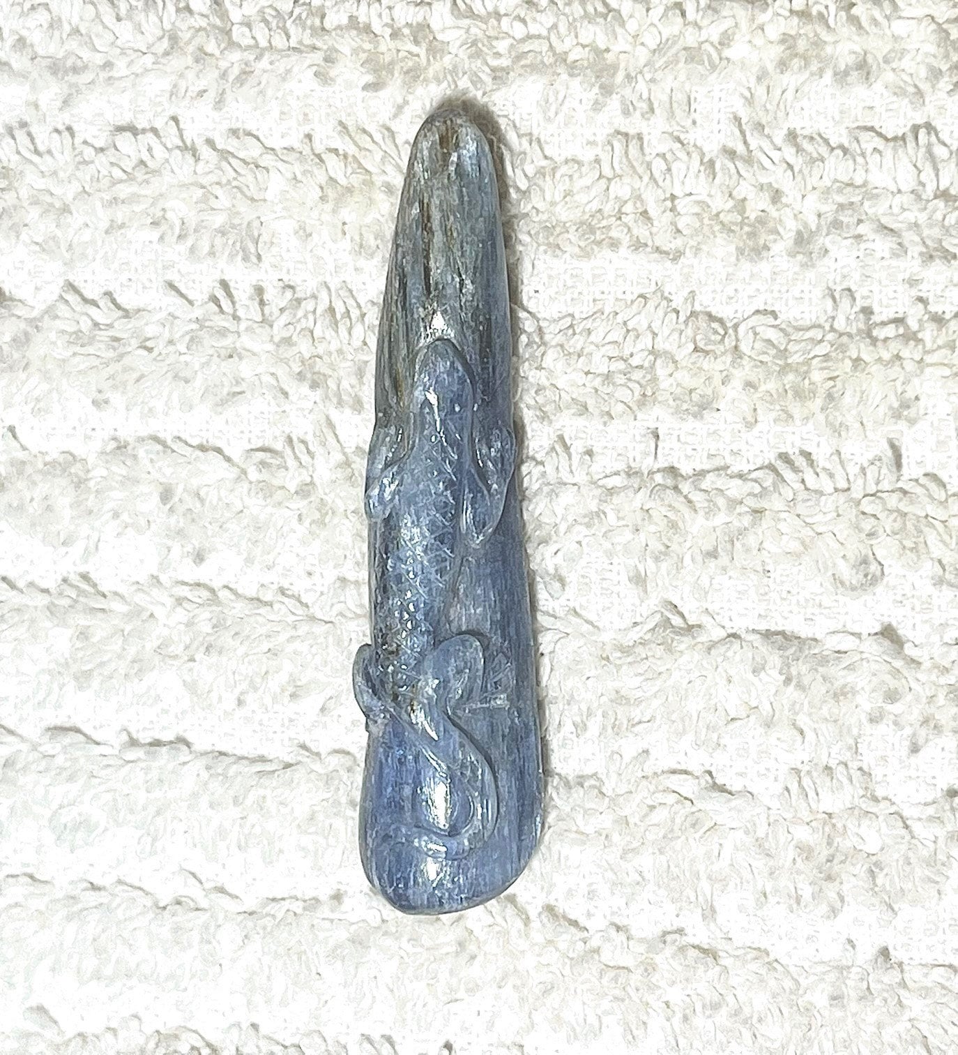 Blue Kyanite Hand Carved Lizard Massage Wand VINTAGE / Intricate ...