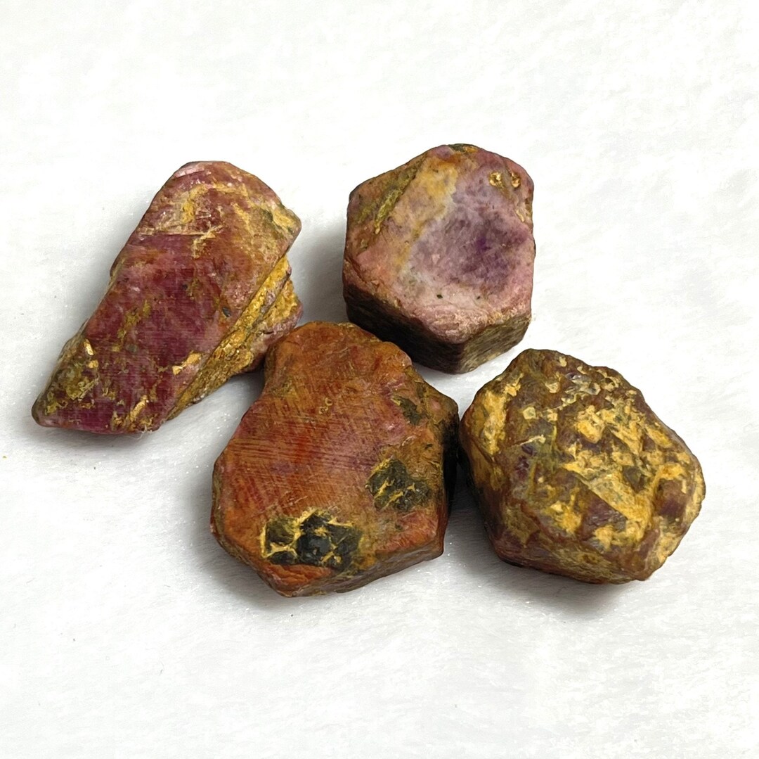 Rough Ruby This is Raw Natural Untreated Unpolished Ruby Corundum Total ...
