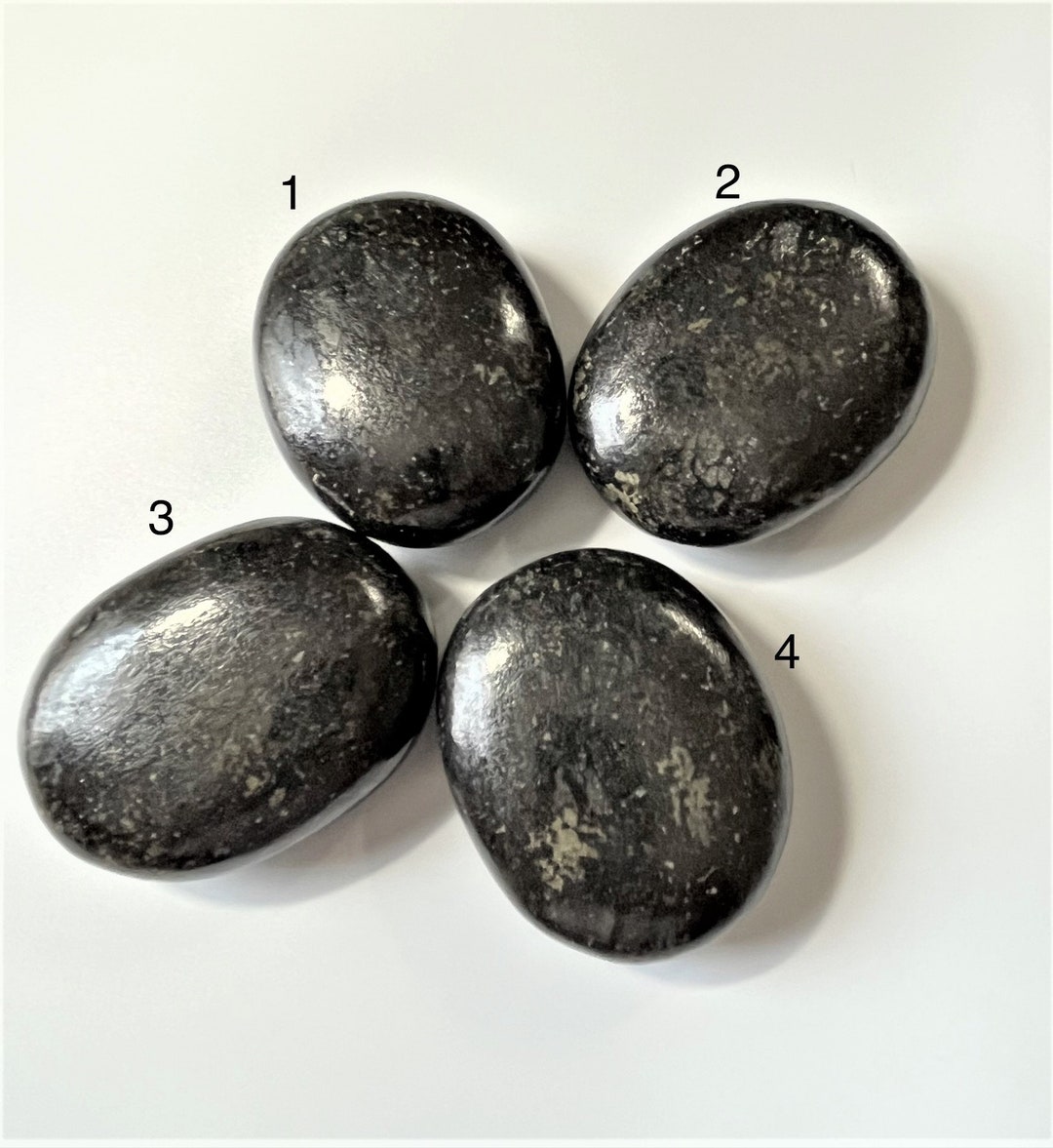 Nuummite - Coppernite Crystal - Coppernite Stone - Palm Stone - Indian ...