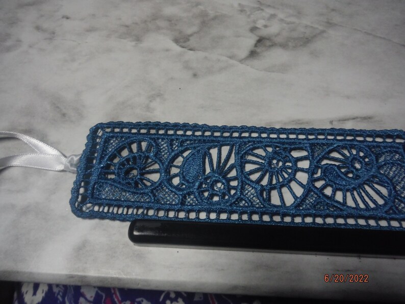 Free Standing Lace Bookmarks With Heart Designs, Machine Embroidery ...