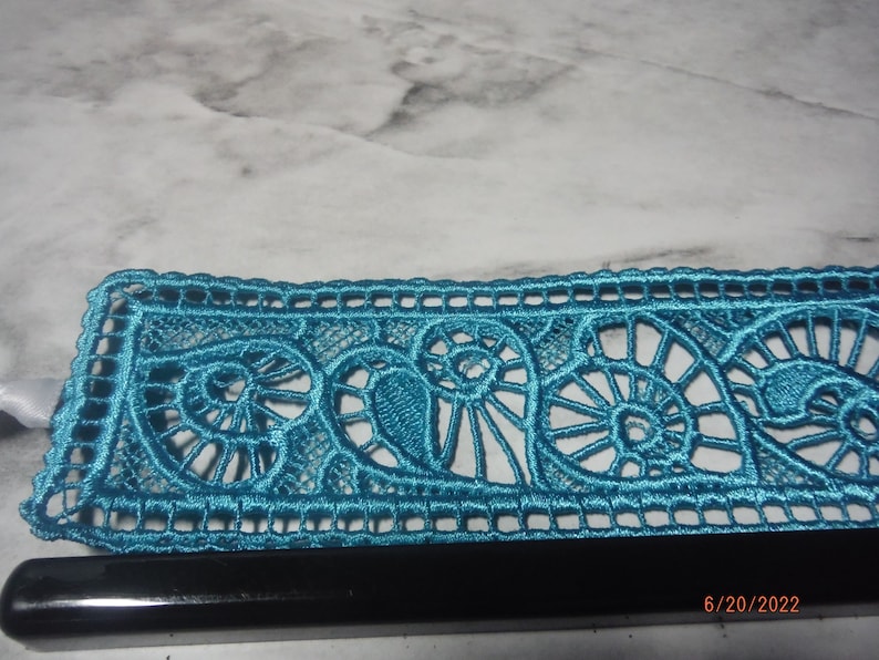 Free Standing Lace Bookmarks With Heart Designs, Machine Embroidery ...