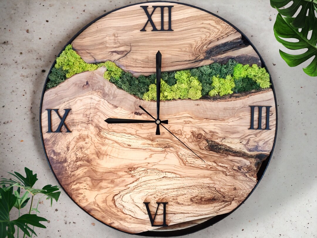Round Frame Preserved Moss Wood Wall Clock, Natural Olive Wood Art - Etsy