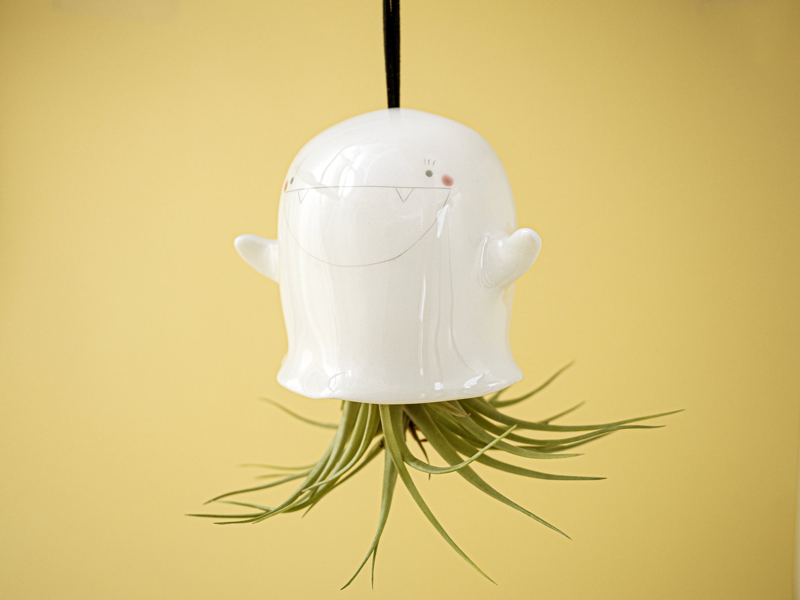 Ghost Hanging Air Plant Holder. A Cute Ghost Planter Pot in - Etsy